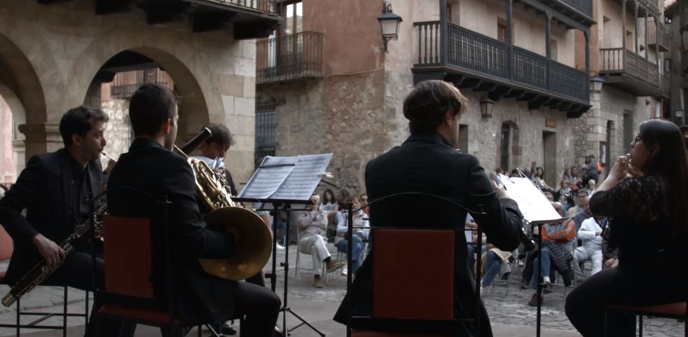 Movistar ofrece a todos sus clientes en España los servicios de IA de ...