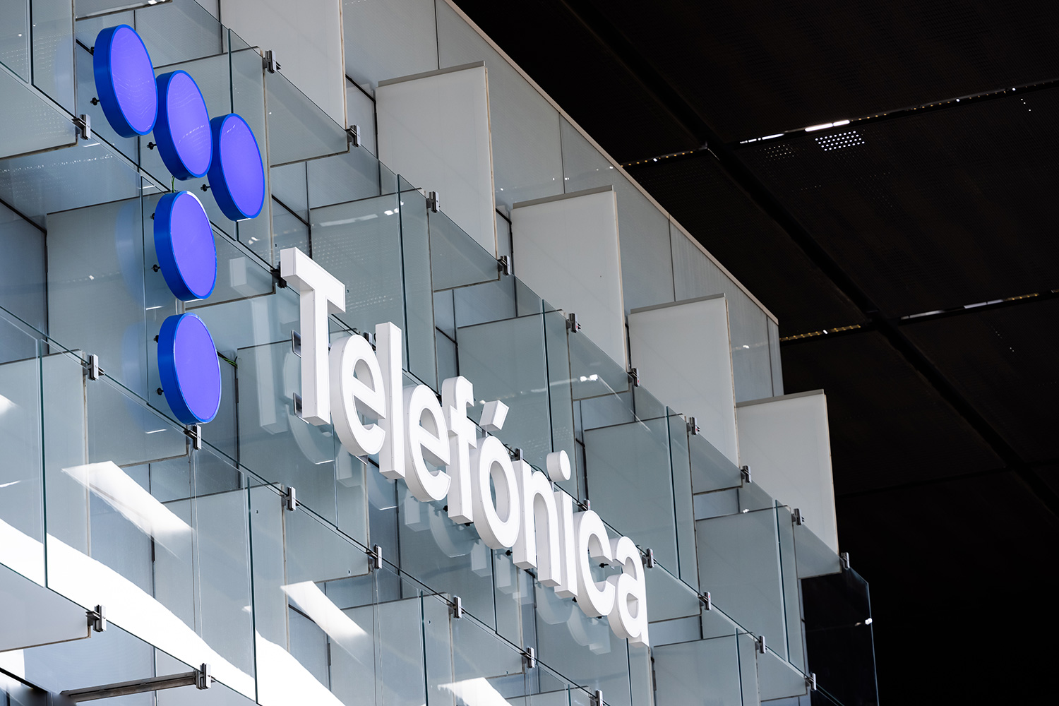 Movistar lanza al mercado su nuevo Router Smart WiFi 6 - Telefónica ...